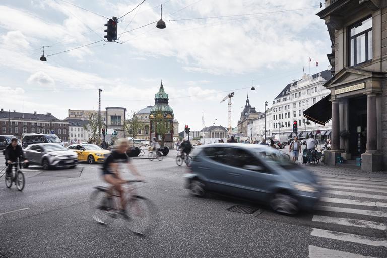 Regeringen klar med hastehjælp: Pendlere får 2.300 kr. mere mellem hænderne